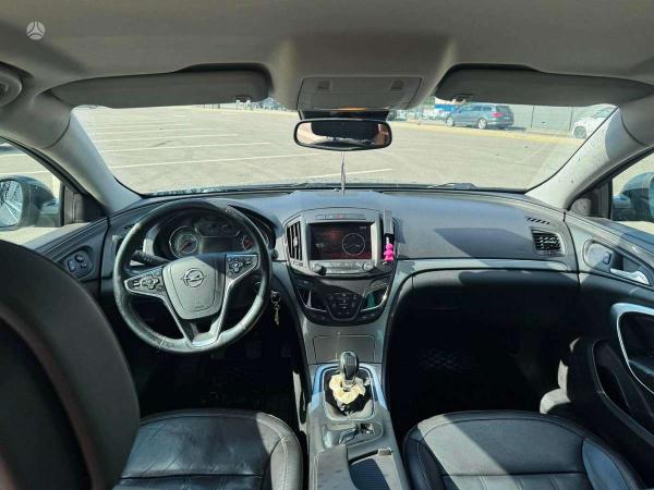 Grey Opel Insignia 2013 in Kaunas, with an engine capacity of 1.96 L and mileage of 352 thousand km for 4000 €, photo 10 on AUTOMOTO.COM.LV