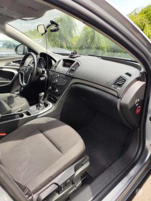 Grey Opel Insignia 2013 in Alytus, with an engine capacity of 1.96 L and mileage of 316 thousand km for 3000 €, photo 4 on AUTOMOTO.COM.LV