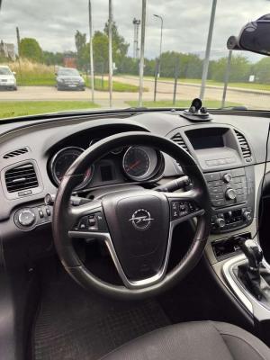 Grey Opel Insignia 2013 in Alytus, with an engine capacity of 1.96 L and mileage of 316 thousand km for 3000 €, photo 6 on AUTOMOTO.COM.LV