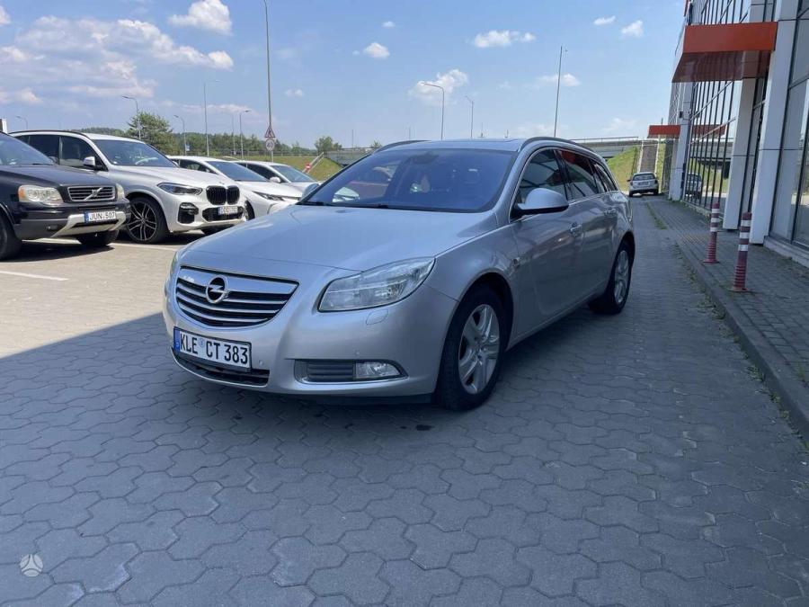Pelēks Opel Insignia 2013 Viļņa, ar dzinēja tilpumu 1.96 L un nobraukumu 266 tūkst. km par 3900 €, foto 1 vietnē AUTOMOTO.COM.LV