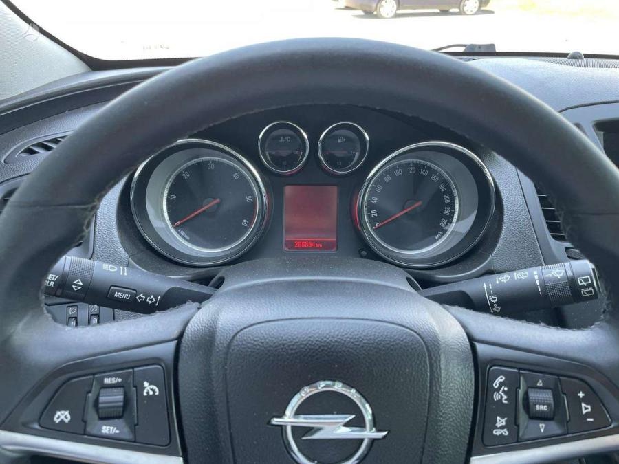 Pelēks Opel Insignia 2013 Viļņa, ar dzinēja tilpumu 1.96 L un nobraukumu 266 tūkst. km par 3900 €, foto 12 vietnē AUTOMOTO.COM.LV