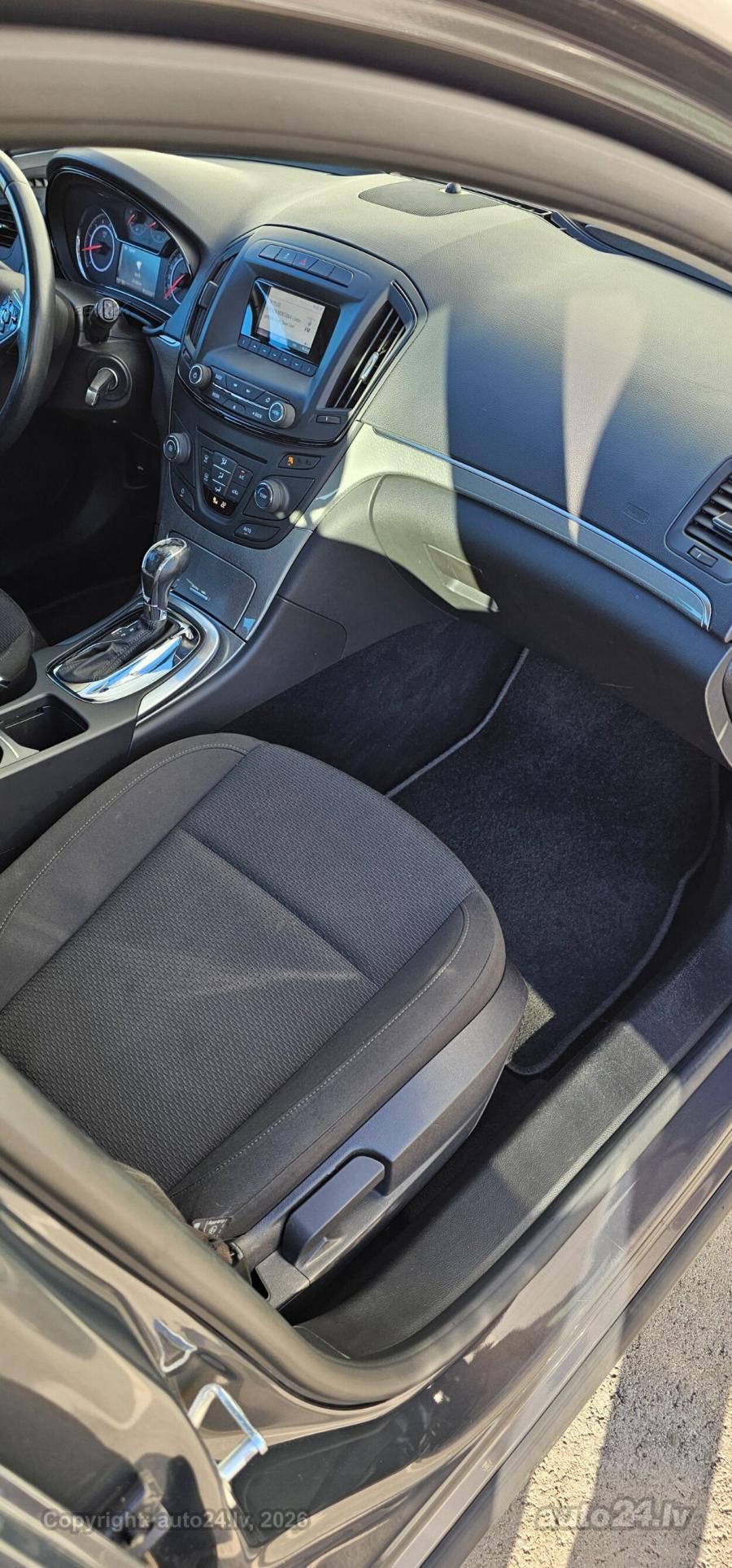 Grey Opel Insignia 2013 in Tallinn, with an engine capacity of 2.00 L and mileage of 247 thousand km for 5300 €, photo 13 on AUTOMOTO.COM.LV