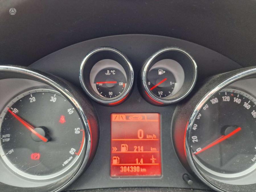 Pelēks Opel Insignia 2013 Viļņa, ar dzinēja tilpumu 1.96 L un nobraukumu 304 tūkst. km par 2150 €, foto 5 vietnē AUTOMOTO.COM.LV