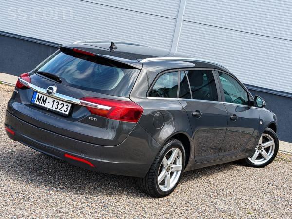 Grey Opel Insignia 2013 in Tukums, with an engine capacity of 2.00 L and mileage of 351 thousand km for 5500 €, photo 6 on AUTOMOTO.COM.LV