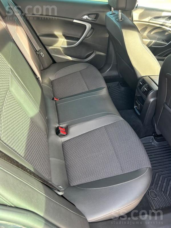 Pelēks Opel Insignia 2013 Rīga, ar dzinēja tilpumu 2.00 L un nobraukumu 376 tūkst. km par 6000 €, foto 7 vietnē AUTOMOTO.COM.LV