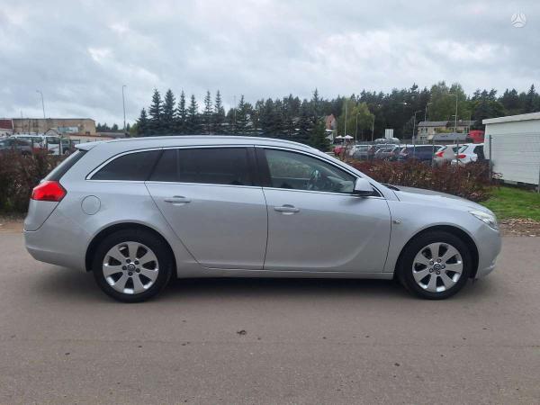 Pelēks Opel Insignia 2013 Utena, ar dzinēja tilpumu 2.00 L un nobraukumu 243 tūkst. km par 3550 €, foto 4 vietnē AUTOMOTO.COM.LV