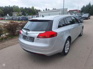Grey Opel Insignia 2013 in Utena, with an engine capacity of 2.00 L and mileage of 243 thousand km for 3550 €, photo 5 on AUTOMOTO.COM.LV