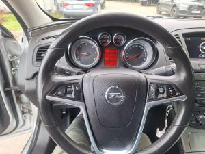 Grey Opel Insignia 2013 in Utena, with an engine capacity of 2.00 L and mileage of 243 thousand km for 3550 €, photo 12 on AUTOMOTO.COM.LV