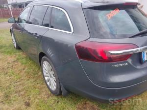 Grey Opel Insignia 2014 in Riga, with an engine capacity of 2.00 L and mileage of 233 thousand km for 4750 €, photo 3 on AUTOMOTO.COM.LV