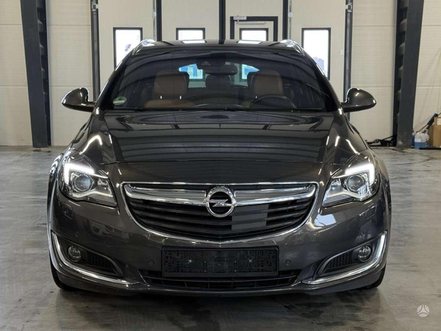 Grey Opel Insignia 2014 in Marijampole, with an engine capacity of 1.96 L and mileage of 186 thousand km for 6700 €, photo 4 on AUTOMOTO.COM.LV