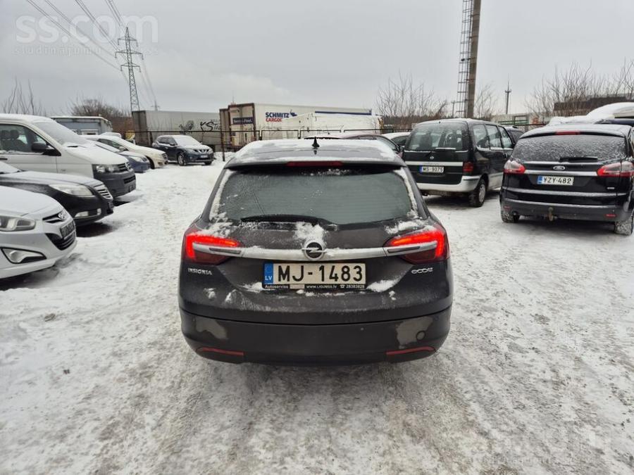 Grey Opel Insignia 2014 in Riga, with an engine capacity of 2.00 L and mileage of 336 thousand km for 4990 €, photo 7 on AUTOMOTO.COM.LV