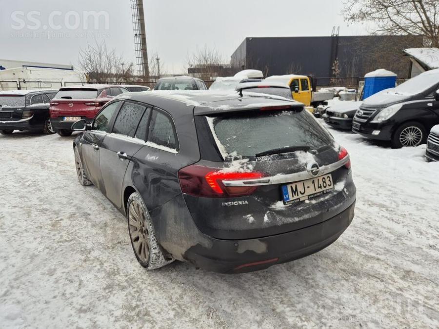 Grey Opel Insignia 2014 in Riga, with an engine capacity of 2.00 L and mileage of 336 thousand km for 4990 €, photo 8 on AUTOMOTO.COM.LV
