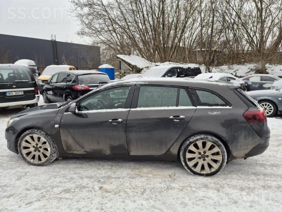 Grey Opel Insignia 2014 in Riga, with an engine capacity of 2.00 L and mileage of 336 thousand km for 4990 €, photo 9 on AUTOMOTO.COM.LV