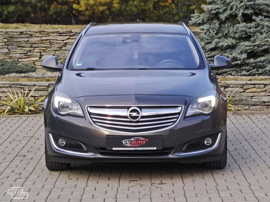Grey Opel Insignia 2014 in Vilnius, with an engine capacity of 1.40 L and mileage of 141 thousand km for 6200 €, photo 1 on AUTOMOTO.COM.LV