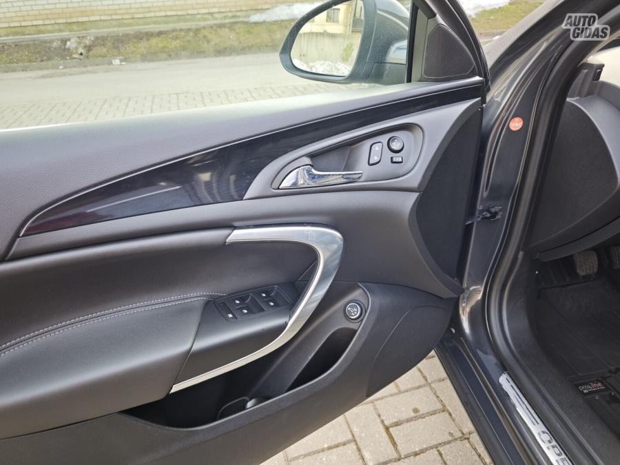 Grey Opel Insignia 2014 in Vilnius, with an engine capacity of 1.40 L and mileage of 141 thousand km for 6200 €, photo 13 on AUTOMOTO.COM.LV