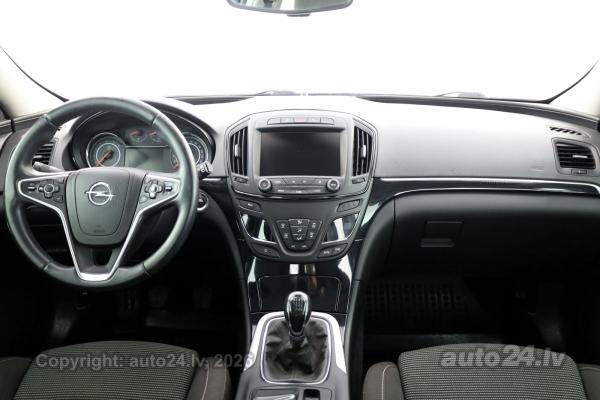 Grey Opel Insignia 2014 in Tallinn, with an engine capacity of 2.00 L and mileage of 278 thousand km for 3799 €, photo 5 on AUTOMOTO.COM.LV