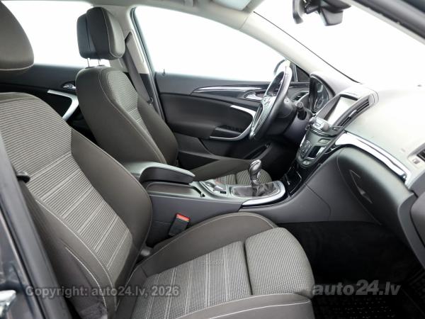 Grey Opel Insignia 2014 in Tallinn, with an engine capacity of 2.00 L and mileage of 278 thousand km for 3799 €, photo 6 on AUTOMOTO.COM.LV
