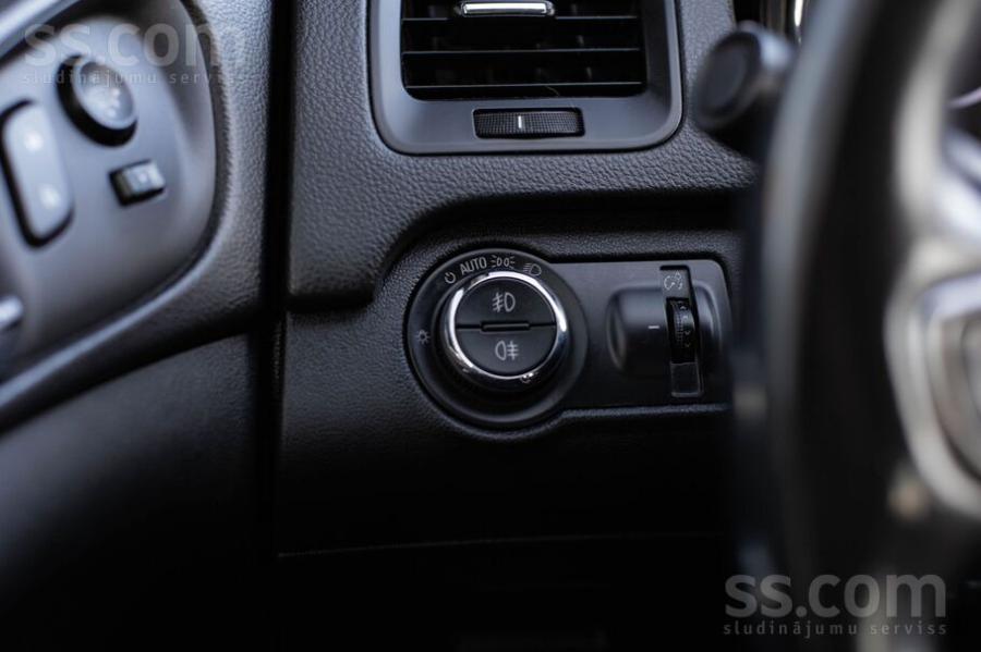 Pelēks Opel Insignia 2014 Rīga, ar dzinēja tilpumu 2.00 L un nobraukumu 386 tūkst. km par 5990 €, foto 16 vietnē AUTOMOTO.COM.LV