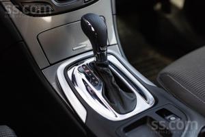 Pelēks Opel Insignia 2014 Rīga, ar dzinēja tilpumu 2.00 L un nobraukumu 386 tūkst. km par 5990 €, foto 24 vietnē AUTOMOTO.COM.LV