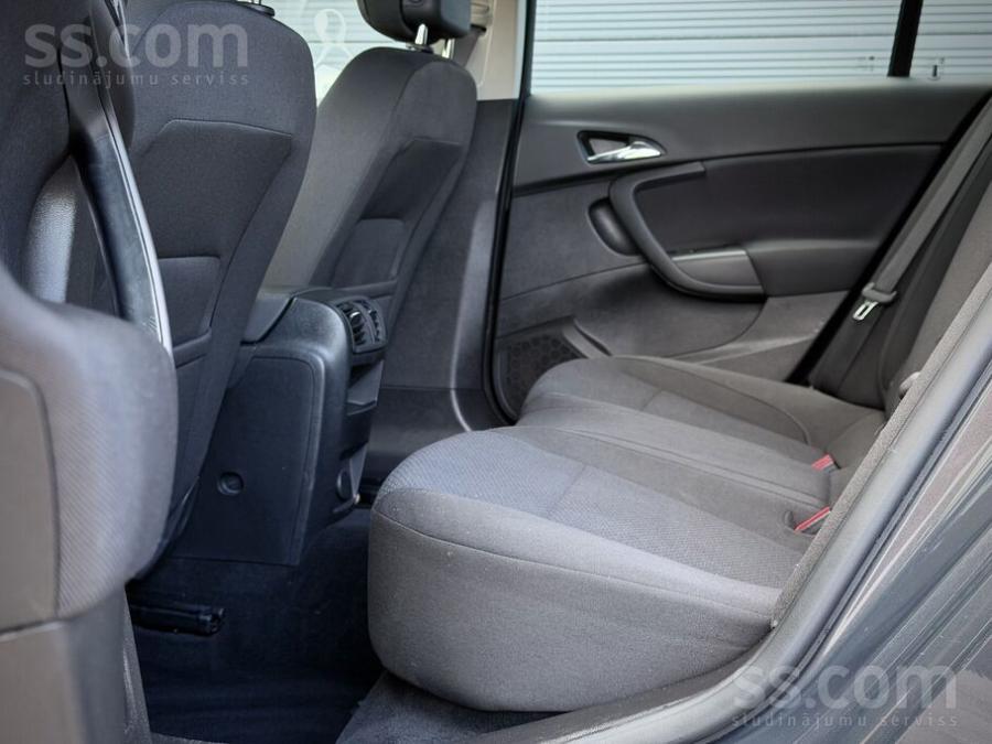 Grey Opel Insignia 2014 in Riga, with an engine capacity of 2.00 L and mileage of 207 thousand km for 5595 €, photo 22 on AUTOMOTO.COM.LV