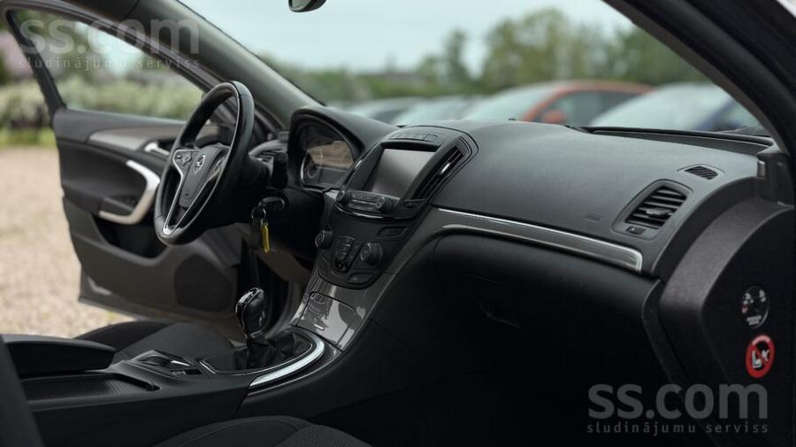 Pelēks Opel Insignia 2014 Rīga, ar dzinēja tilpumu 2.00 L un nobraukumu 193 tūkst. km par 6490 €, foto 9 vietnē AUTOMOTO.COM.LV