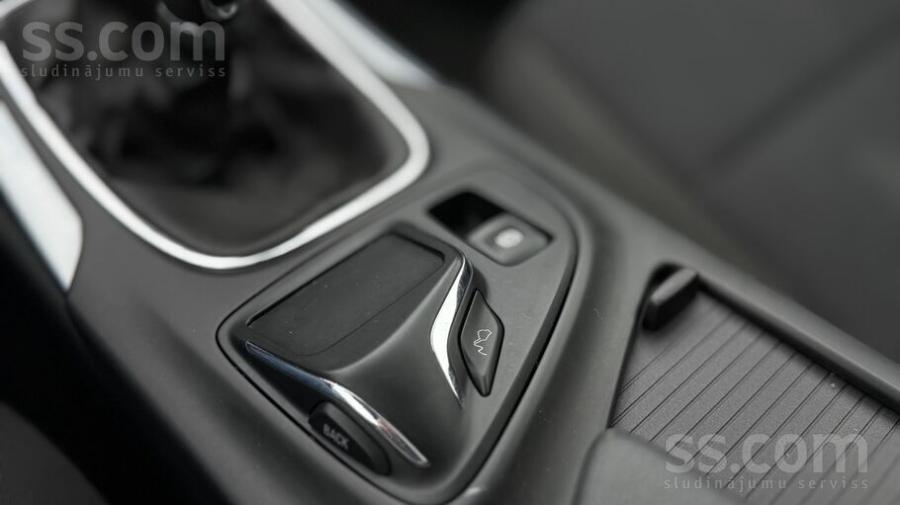 Pelēks Opel Insignia 2014 Rīga, ar dzinēja tilpumu 2.00 L un nobraukumu 193 tūkst. km par 6490 €, foto 20 vietnē AUTOMOTO.COM.LV