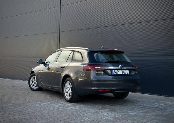 Grey Opel Insignia 2014 in Riga, with an engine capacity of 2.00 L and mileage of 207 thousand km for 5495 €, photo 3 on AUTOMOTO.COM.LV