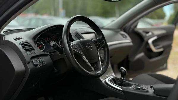 Pelēks Opel Insignia 2014 Jelgava, ar dzinēja tilpumu 2.00 L un nobraukumu 193 tūkst. km par 6490 €, foto 7 vietnē AUTOMOTO.COM.LV