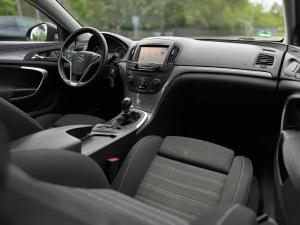 Grey Opel Insignia 2014 in Jurmala, with an engine capacity of 2.00 L and mileage of 312 thousand km for 4990 €, photo 7 on AUTOMOTO.COM.LV