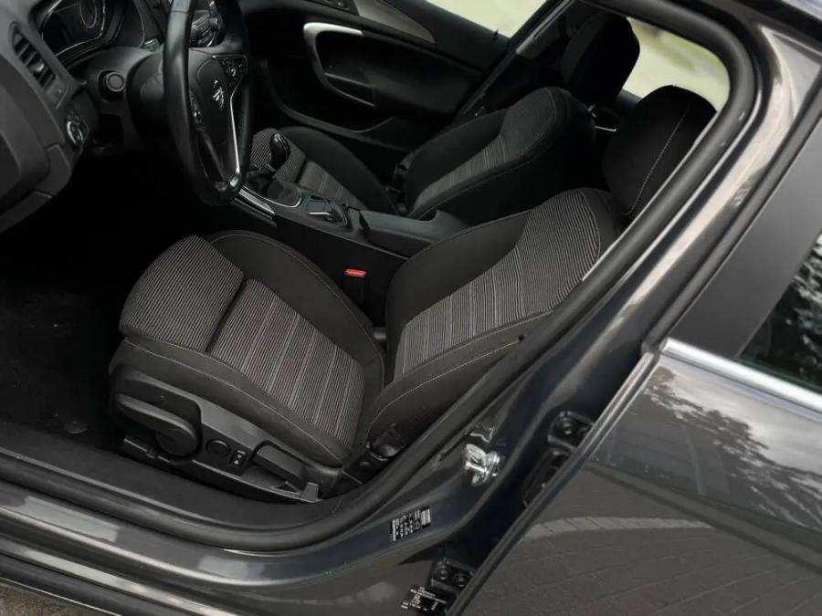 Grey Opel Insignia 2014 in Jurmala, with an engine capacity of 2.00 L and mileage of 312 thousand km for 4990 €, photo 11 on AUTOMOTO.COM.LV