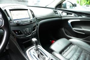 Grey Opel Insignia 2014 in Riga, with an engine capacity of 1.60 L and mileage of 234 thousand km for 5990 €, photo 16 on AUTOMOTO.COM.LV