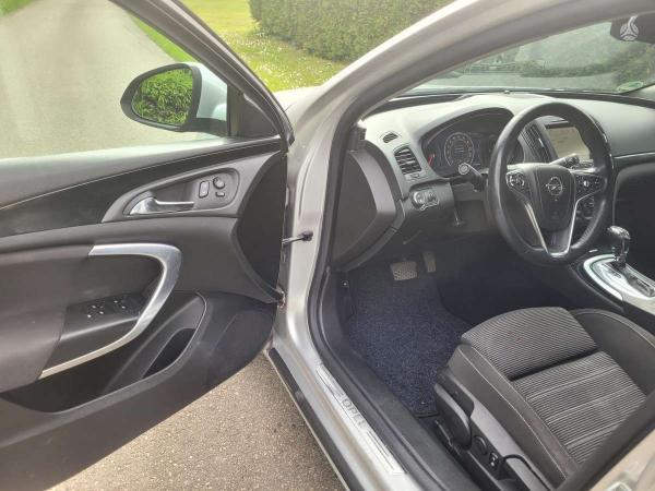 Pelēks Opel Insignia 2014 Vilkaviškis, ar dzinēja tilpumu 1.96 L un nobraukumu 274 tūkst. km par 5400 €, foto 9 vietnē AUTOMOTO.COM.LV