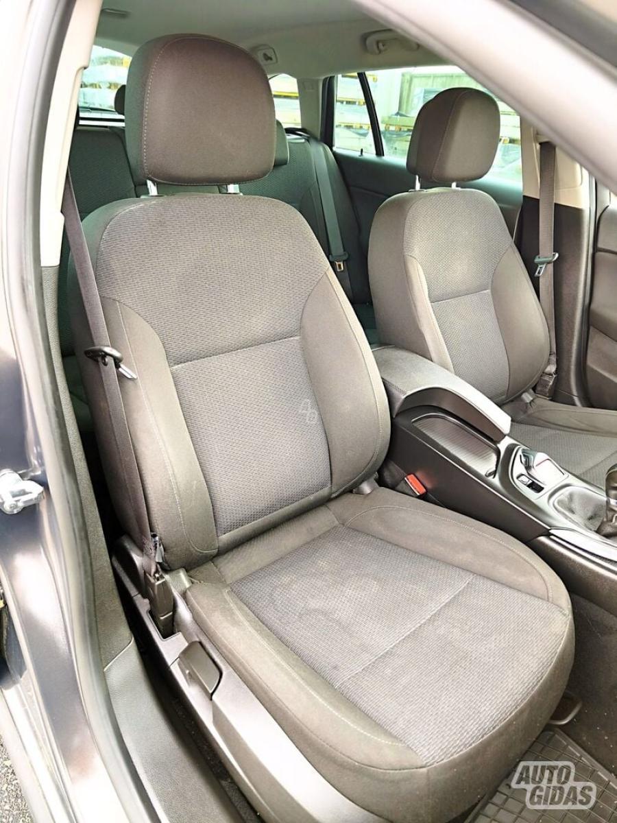 Grey Opel Insignia 2014 in Vilnius, with an engine capacity of 2.00 L and mileage of 308 thousand km for 3950 €, photo 28 on AUTOMOTO.COM.LV