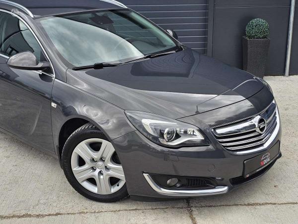 Grey Opel Insignia 2014 in Utena, with an engine capacity of 1.96 L and mileage of 280 thousand km for 3950 €, photo 2 on AUTOMOTO.COM.LV