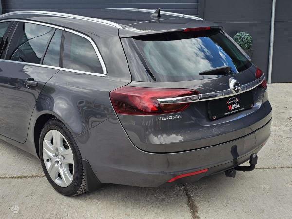 Grey Opel Insignia 2014 in Utena, with an engine capacity of 1.96 L and mileage of 280 thousand km for 3950 €, photo 6 on AUTOMOTO.COM.LV