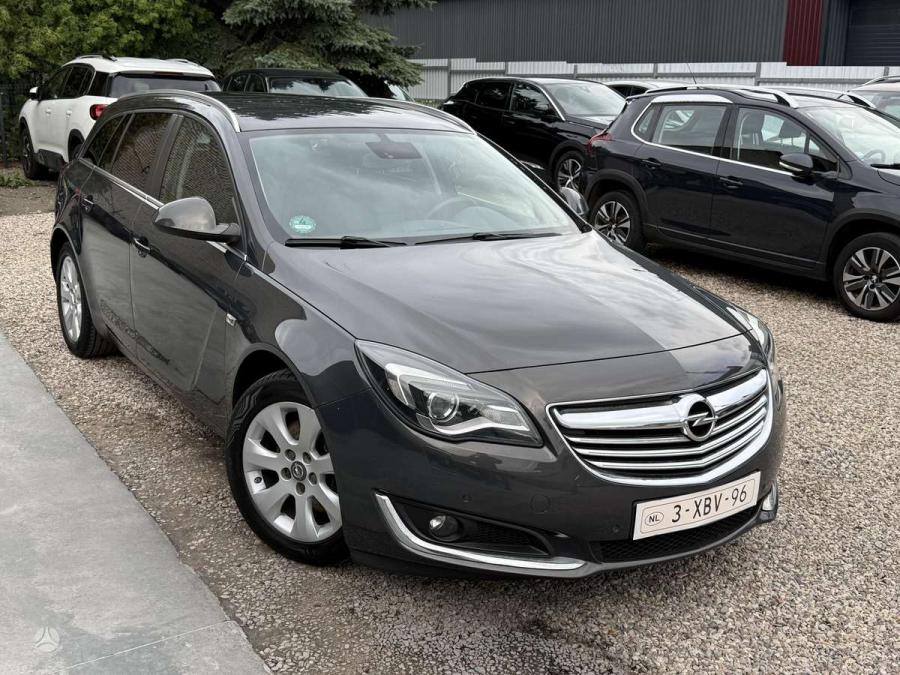 Grey Opel Insignia 2014 in Kaunas, with an engine capacity of 1.96 L and mileage of 226 thousand km for 4200 €, photo 3 on AUTOMOTO.COM.LV