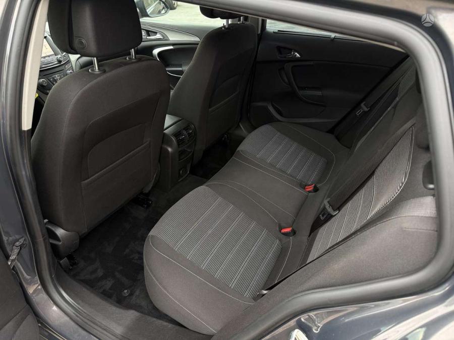 Grey Opel Insignia 2014 in Kaunas, with an engine capacity of 1.96 L and mileage of 226 thousand km for 4200 €, photo 13 on AUTOMOTO.COM.LV