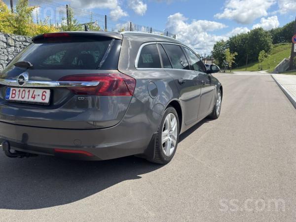 Grey Opel Insignia 2014 in Rezekne, with an engine capacity of 2.00 L and mileage of 280 thousand km for 5900 €, photo 5 on AUTOMOTO.COM.LV