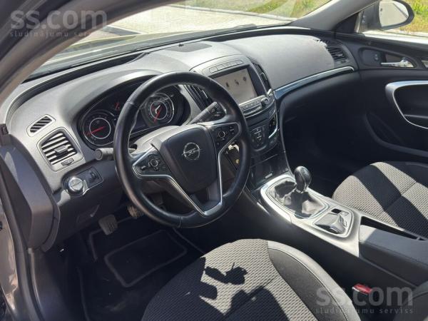 Grey Opel Insignia 2014 in Rezekne, with an engine capacity of 2.00 L and mileage of 280 thousand km for 5900 €, photo 9 on AUTOMOTO.COM.LV