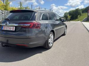 Grey Opel Insignia 2014 in Rezekne, with an engine capacity of 2.00 L and mileage of 281 thousand km for 5900 €, photo 6 on AUTOMOTO.COM.LV