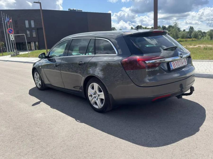 Grey Opel Insignia 2014 in Rezekne, with an engine capacity of 2.00 L and mileage of 281 thousand km for 5900 €, photo 8 on AUTOMOTO.COM.LV