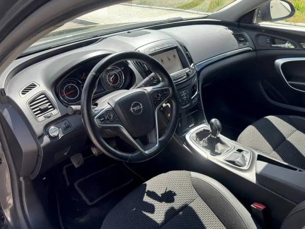 Pelēks Opel Insignia 2014 Rēzekne, ar dzinēja tilpumu 2.00 L un nobraukumu 281 tūkst. km par 5900 €, foto 9 vietnē AUTOMOTO.COM.LV