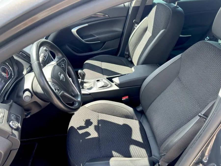 Grey Opel Insignia 2014 in Rezekne, with an engine capacity of 2.00 L and mileage of 281 thousand km for 5900 €, photo 11 on AUTOMOTO.COM.LV