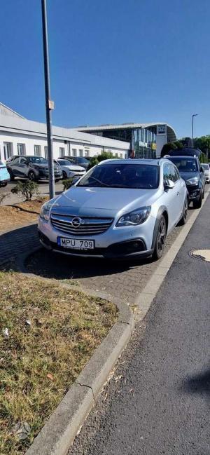 Pelēks Opel Insignia 2014 Kauņa, ar dzinēja tilpumu 1.96 L un nobraukumu 358 tūkst. km par 4000 €, foto 4 vietnē AUTOMOTO.COM.LV