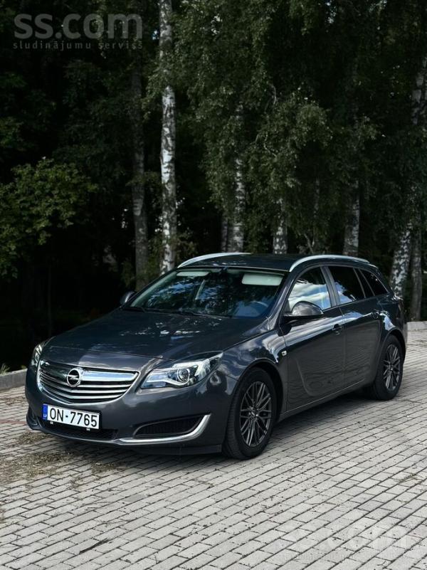 Grey Opel Insignia 2014 in Rezekne, with an engine capacity of 2.00 L and mileage of 250 thousand km for 5299 €, photo 1 on AUTOMOTO.COM.LV