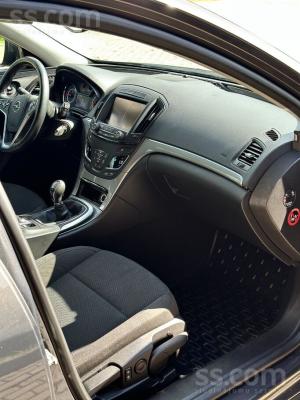 Pelēks Opel Insignia 2014 Rēzekne, ar dzinēja tilpumu 2.00 L un nobraukumu 250 tūkst. km par 5299 €, foto 10 vietnē AUTOMOTO.COM.LV