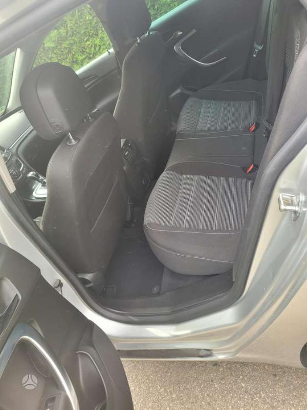 Pelēks Opel Insignia 2014 Vilkaviškis, ar dzinēja tilpumu 0.00 L un nobraukumu 274 tūkst. km par 5400 €, foto 9 vietnē AUTOMOTO.COM.LV