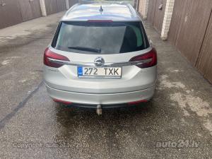 Grey Opel Insignia 2014 in Tallinn, with an engine capacity of 2.00 L and mileage of 215 thousand km for 5900 €, photo 4 on AUTOMOTO.COM.LV