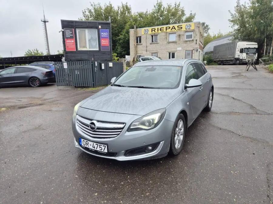 Pelēks Opel Insignia 2014 Rīga, ar dzinēja tilpumu 2.00 L un nobraukumu 237 tūkst. km par 3990 €, foto 1 vietnē AUTOMOTO.COM.LV