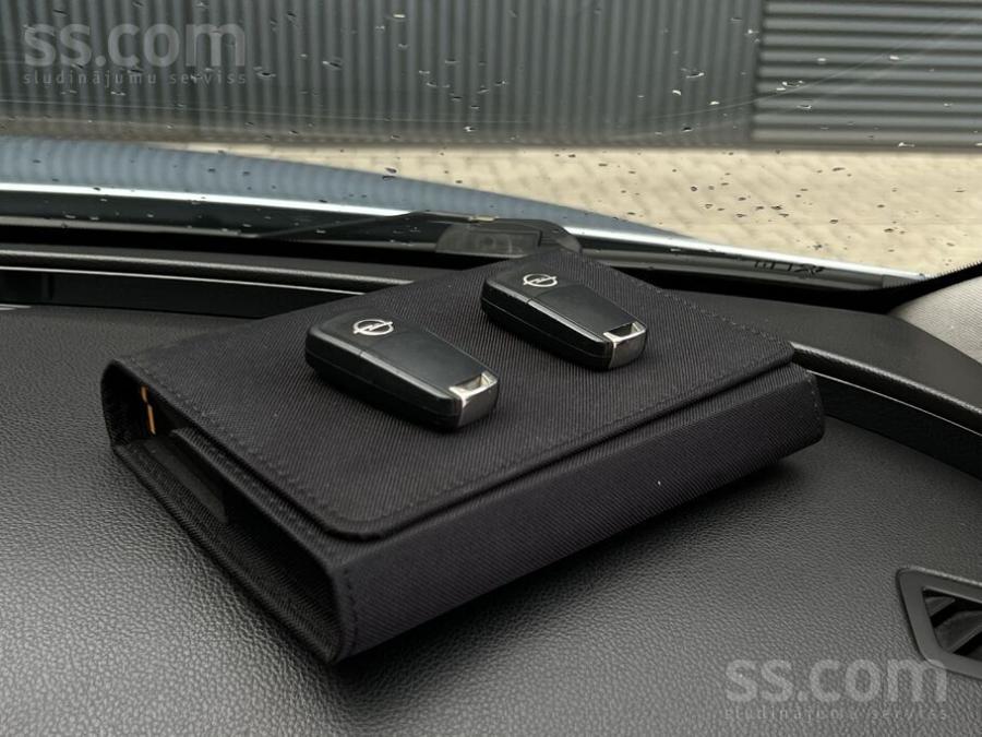 Pelēks Opel Insignia 2014 Rīga, ar dzinēja tilpumu 2.00 L un nobraukumu 319 tūkst. km par 3500 €, foto 12 vietnē AUTOMOTO.COM.LV